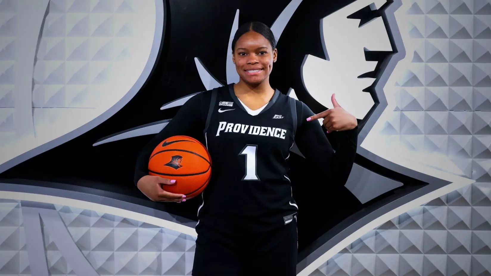 Mackayla Scarlett Joins Women's Basketball Program As A Graduate ...