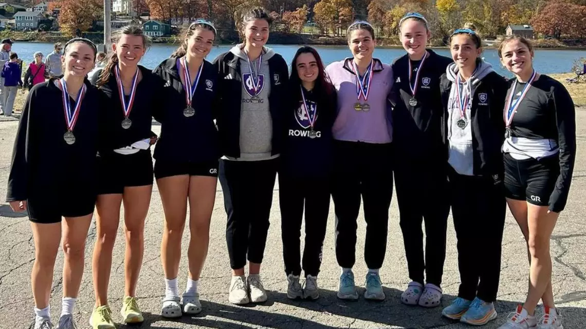 Women's rowing takes home seven medals at Wormtown Chase - Holy Cross Athletics