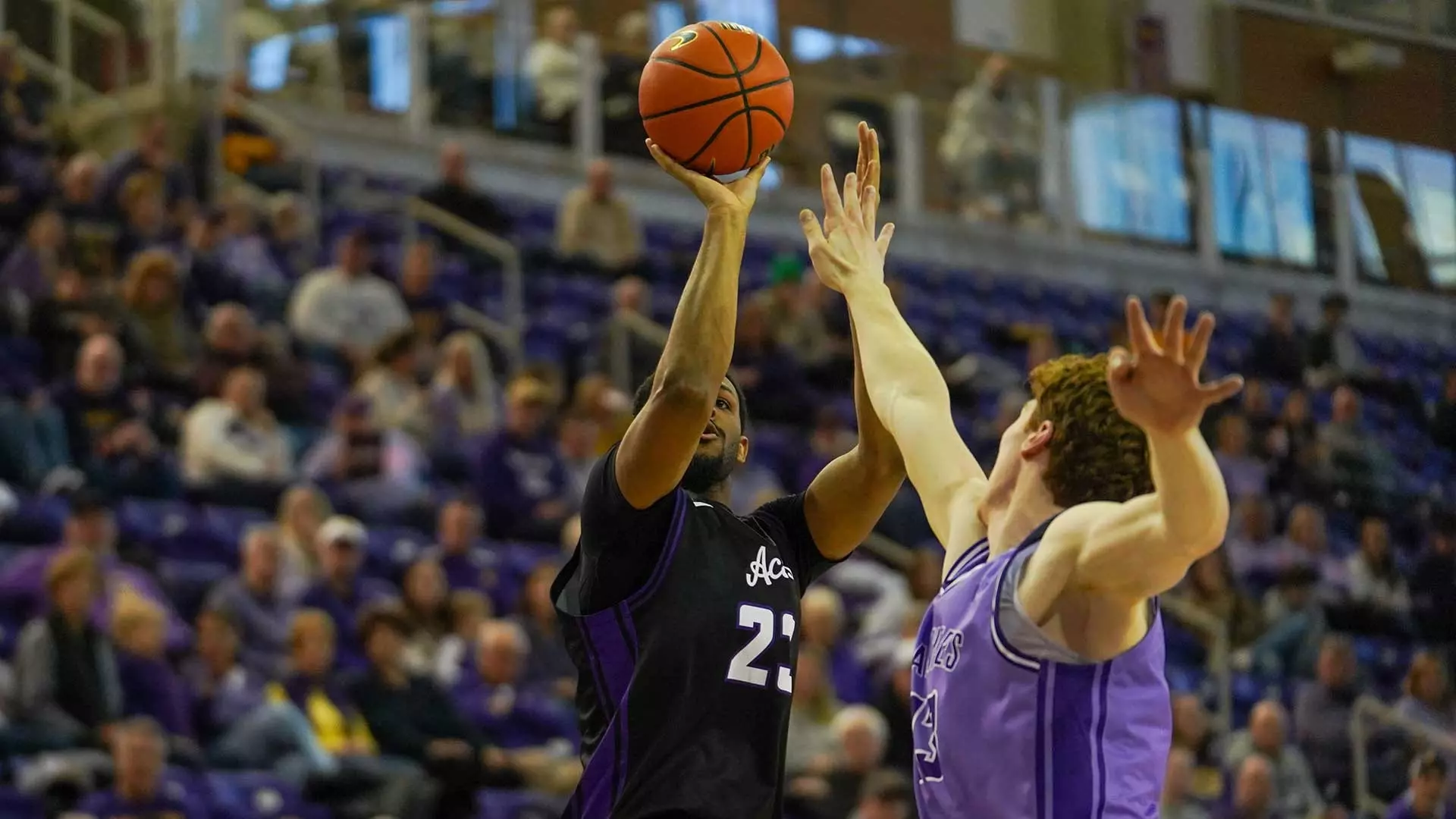 AJ Casey posts 17 second-half points at UNI - University of Evansville ...