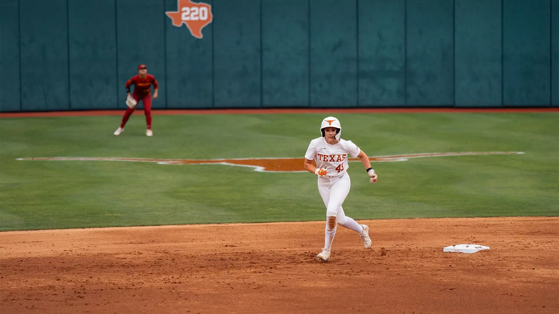 Leighann Goode - Softball - University of Texas Athletics