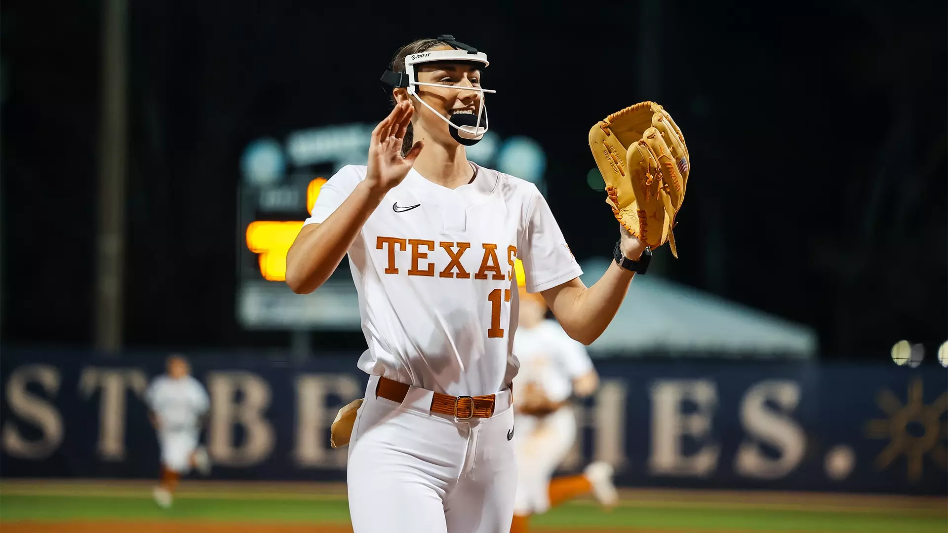 Teagan Kavan - Softball - University of Texas Athletics