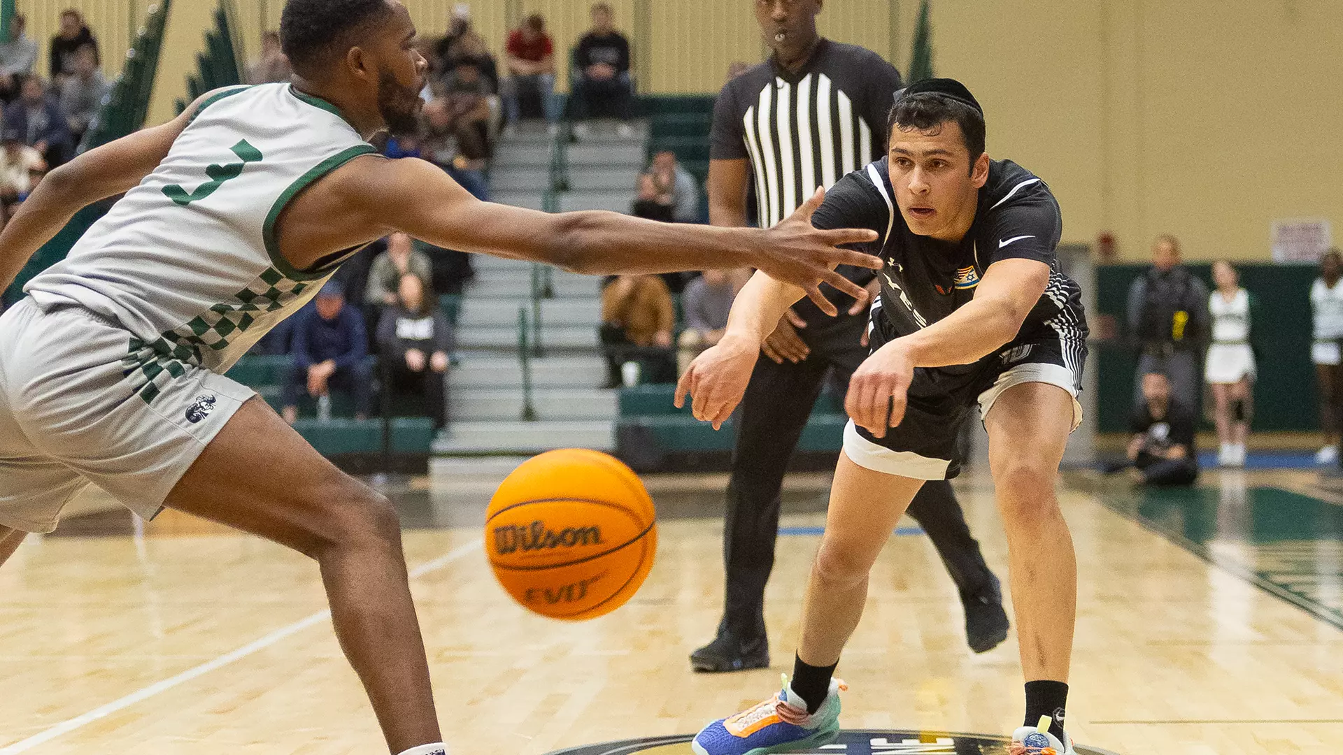 Zevi Samet - Men's Basketball - Yeshiva University Athletics