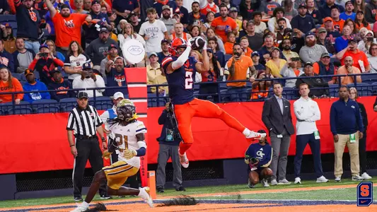 Trebor Pena - Football - Syracuse University Athletics