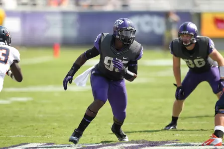 devonte fields football