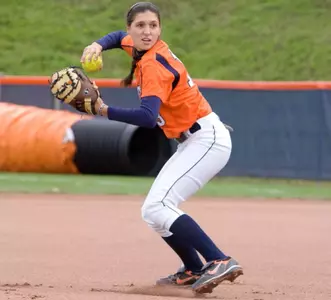 Kelly Saco - Softball - Syracuse University Athletics