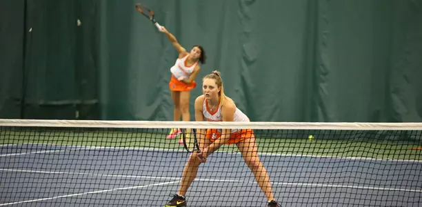 Gabriela Knutson - Tennis - Syracuse University Athletics