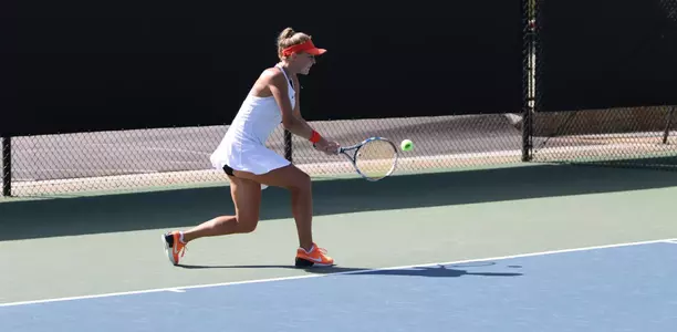 Gabriela Knutson - Tennis - Syracuse University Athletics