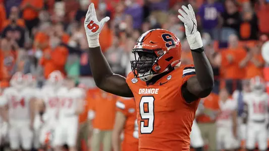Kingsley Jonathan - Football - Syracuse University Athletics