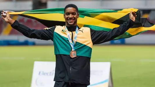 Hayles Earns Bronze at NACAC Championships - Syracuse University Athletics