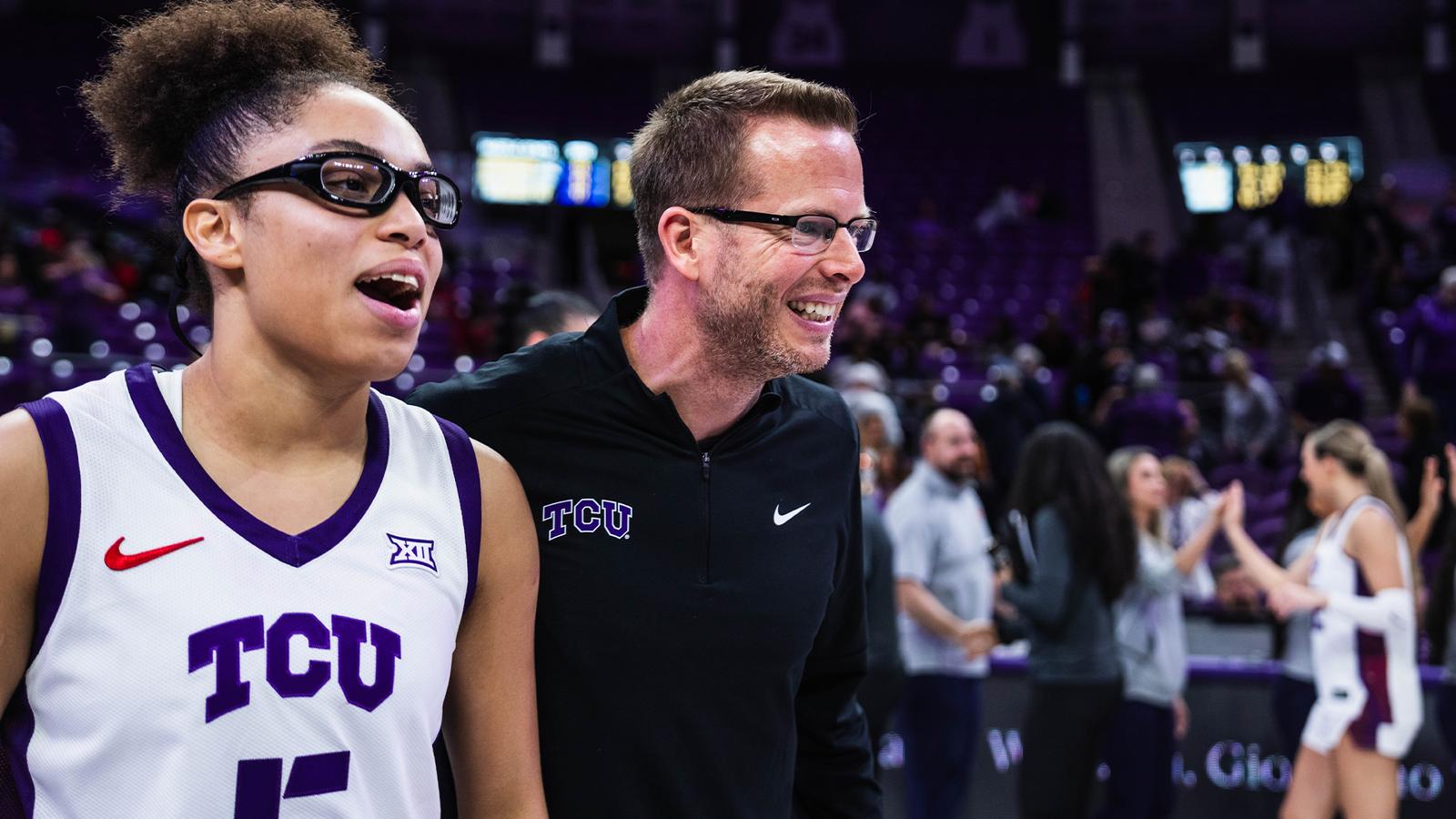 Campbell Earns 100th Career Head Coaching Victory - TCU Athletics