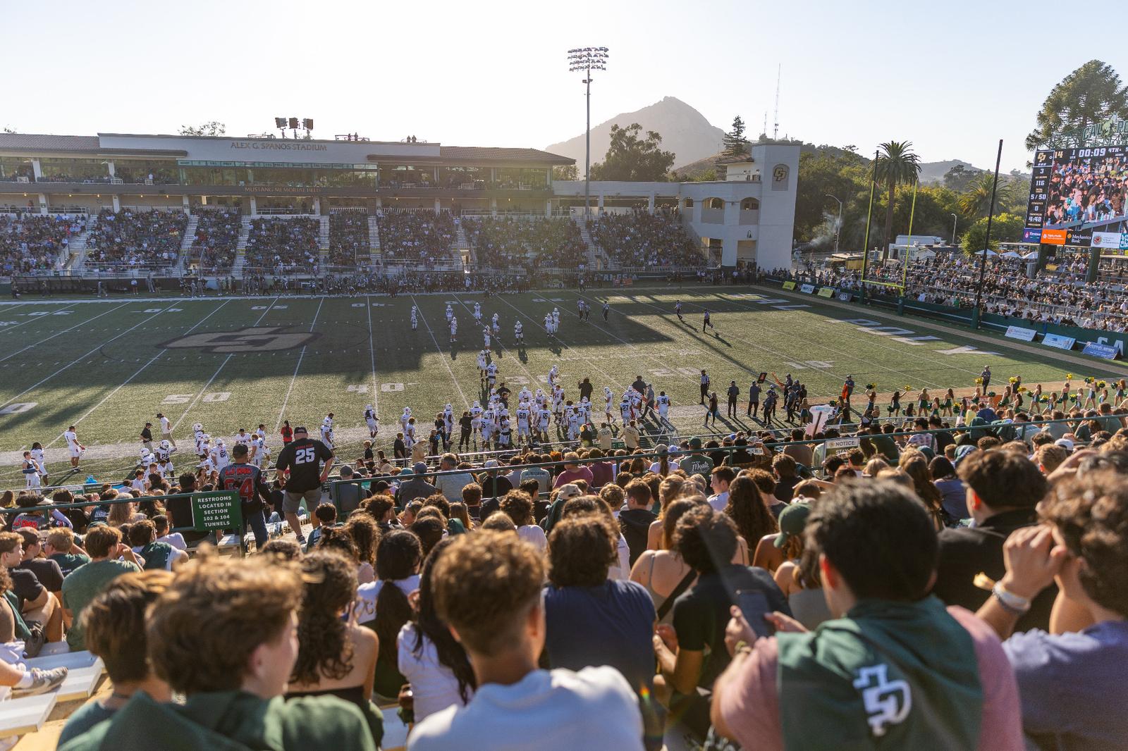 First Look: UC Davis - Cal Poly