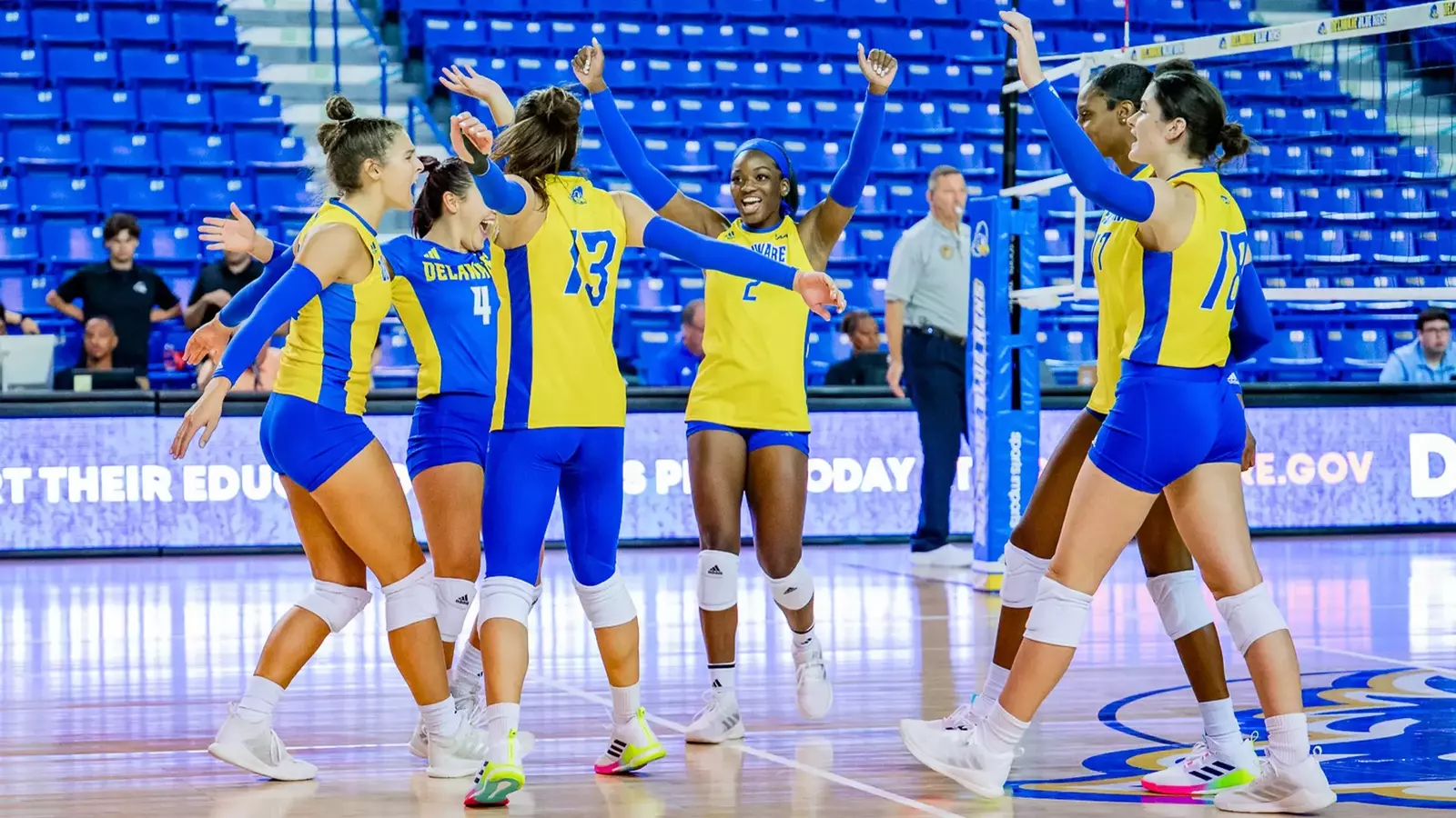 Volleyball Wins Fifth Straight Match in 3-1 Victory Over Stony Brook ...