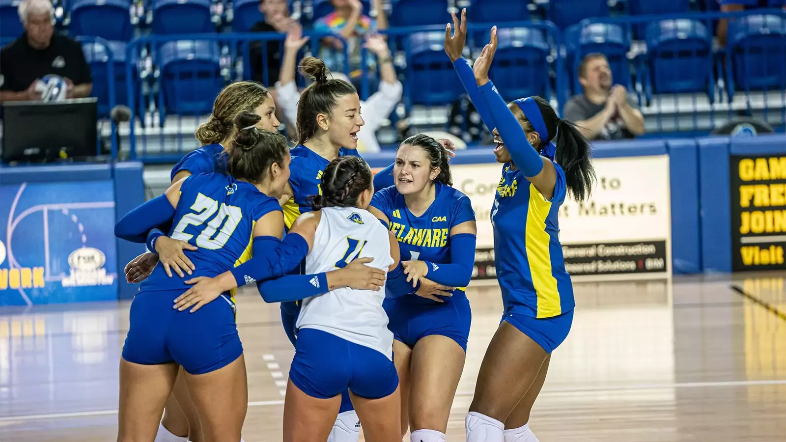 Volleyball Defeats Tarleton St., UTSA On Day One Of UTSA Tournament ...