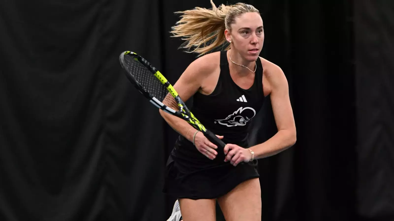 Women’s Tennis Narrowly Falls at Penn - University of Delaware Athletics