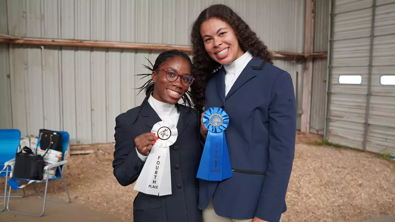 Equestrian competes at Roger Williams Show - Brown University Athletics