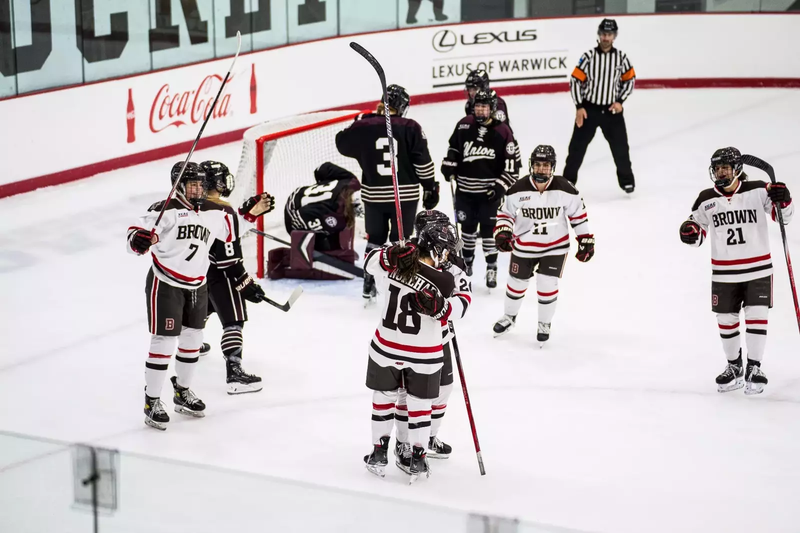 Women’s Hockey Completes Weekend Sweep - Brown University Athletics