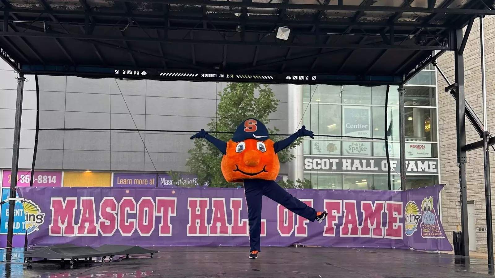 Otto the Orange Inducted into Mascot Hall of Fame - Syracuse University ...