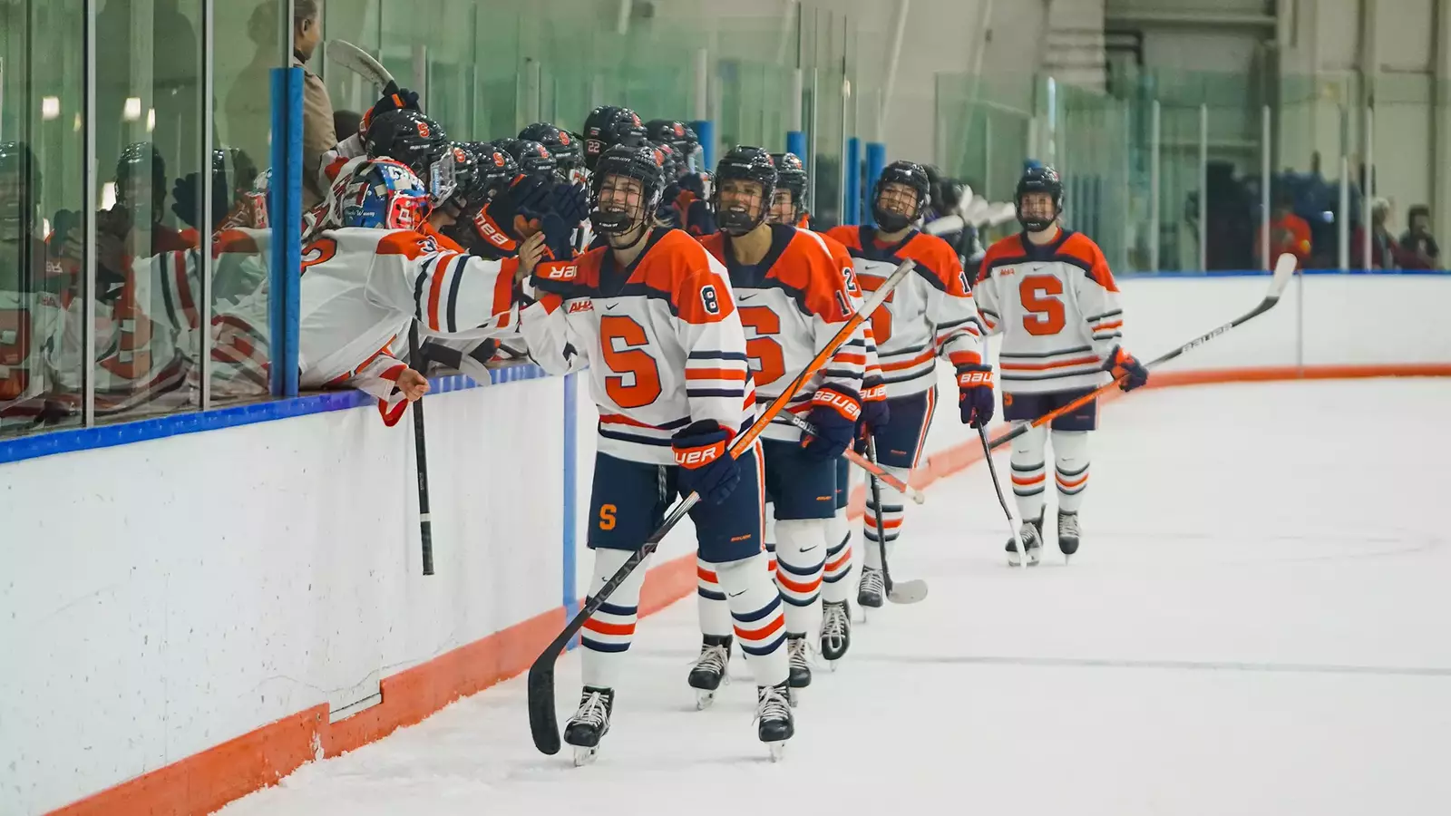 Ice Hockey Completes Stonehill Sweep - Syracuse University Athletics