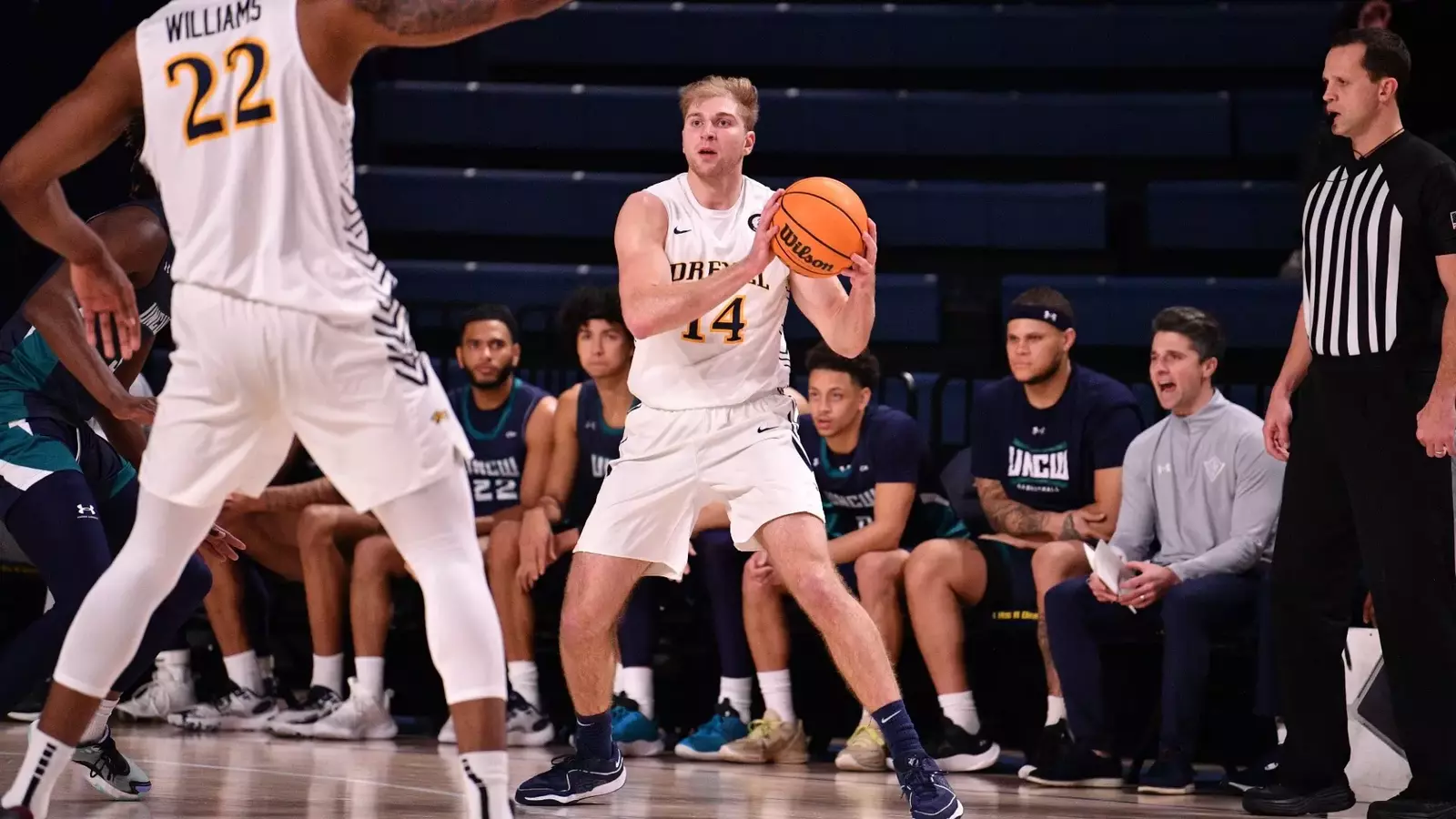 House Scores 25 as Dragons Down UNCW at the DAC, 78-63 - Drexel ...