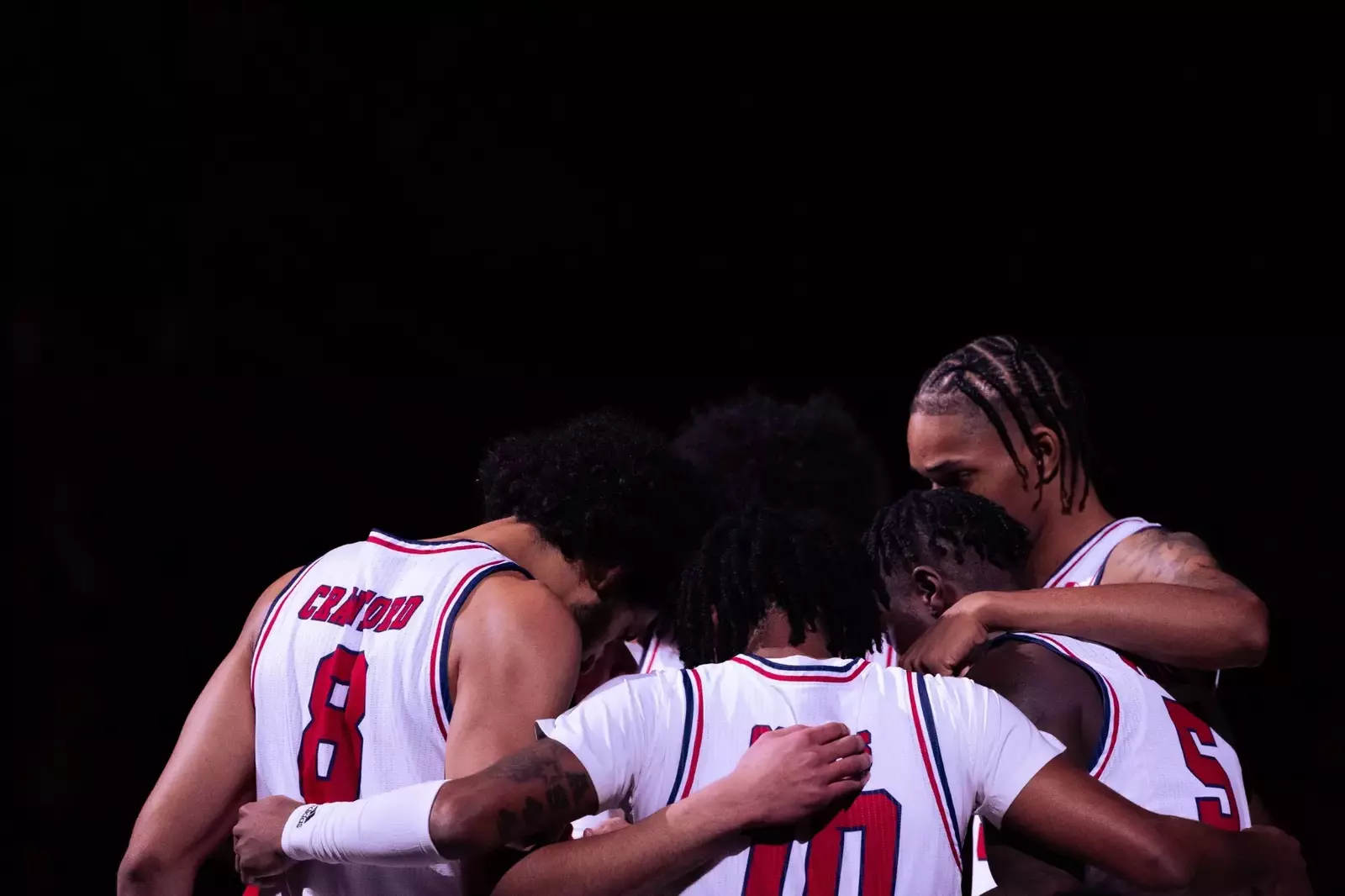 'Dogs and Lobos meet on NYE - BVM Sports