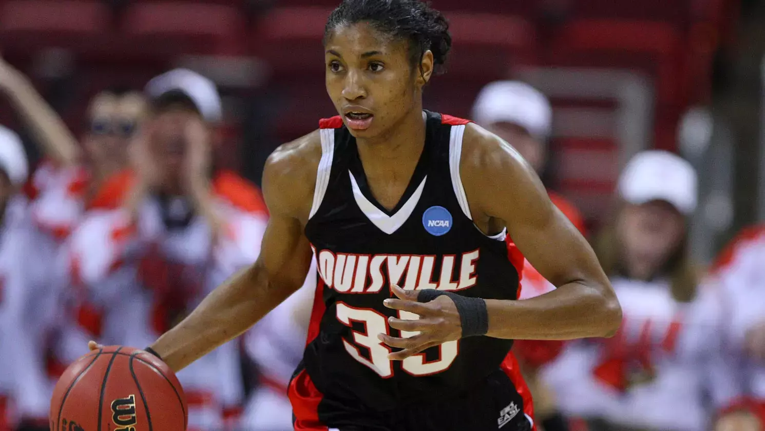 Angel McCoughtry to be Inducted to UofL Athletics Hall of Fame ...