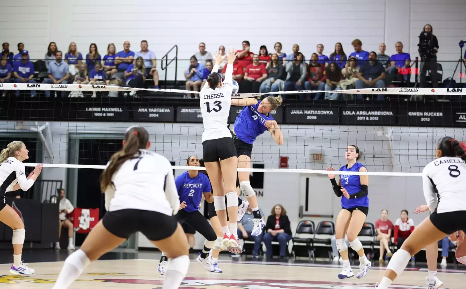 Louisville Beats Kentucky in Spring Match - University of Louisville ...