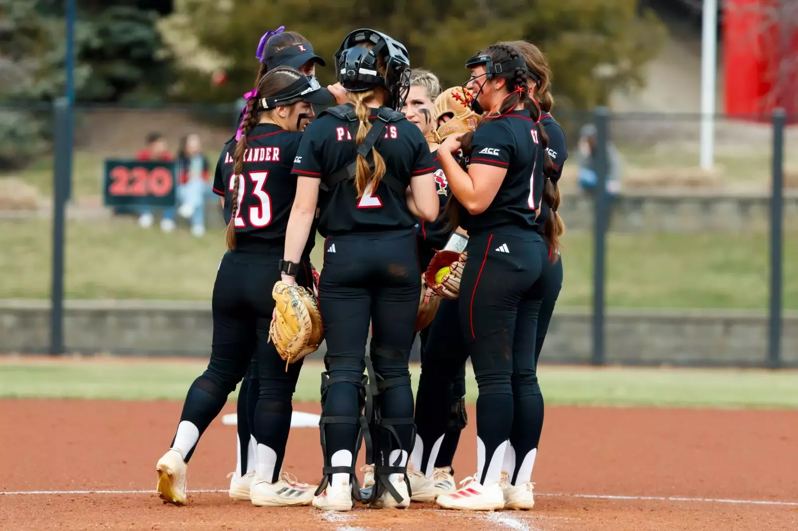 Louisville Drops Game 2 Road Contest to No. 25 Virginia - University of ...