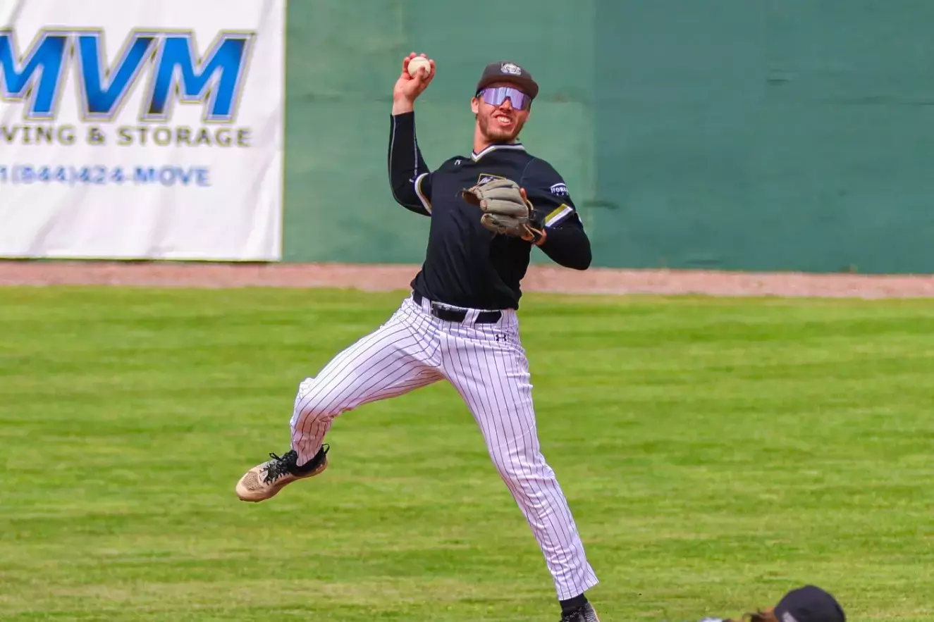 Purdue University Fort Wayne Athletics
