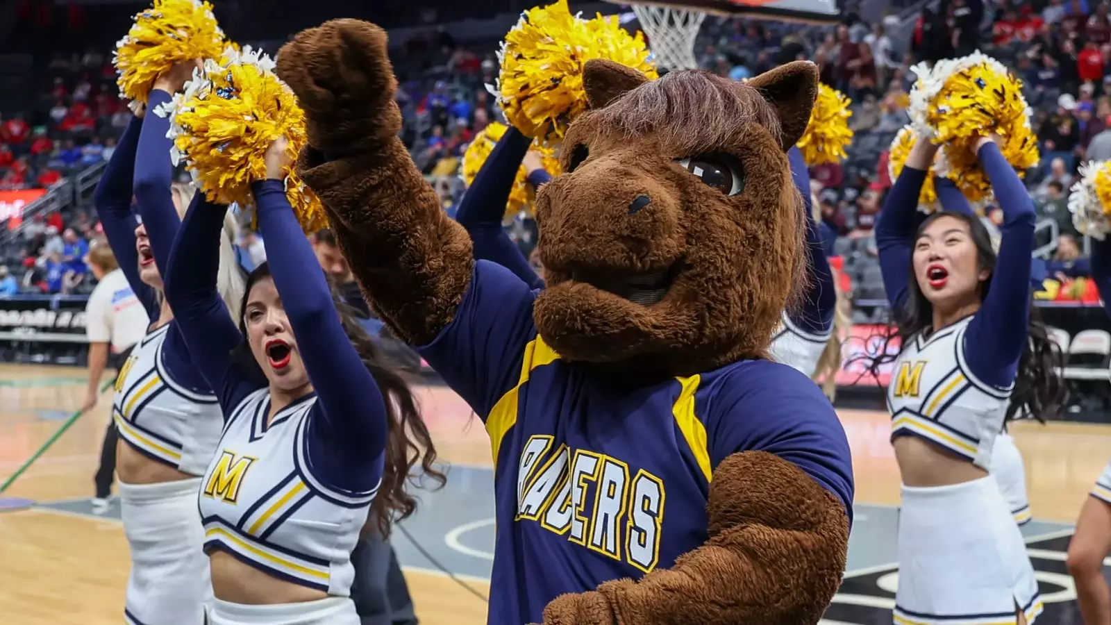 Dunker Secures MVC Mascot Challenge Championship - Murray State ...