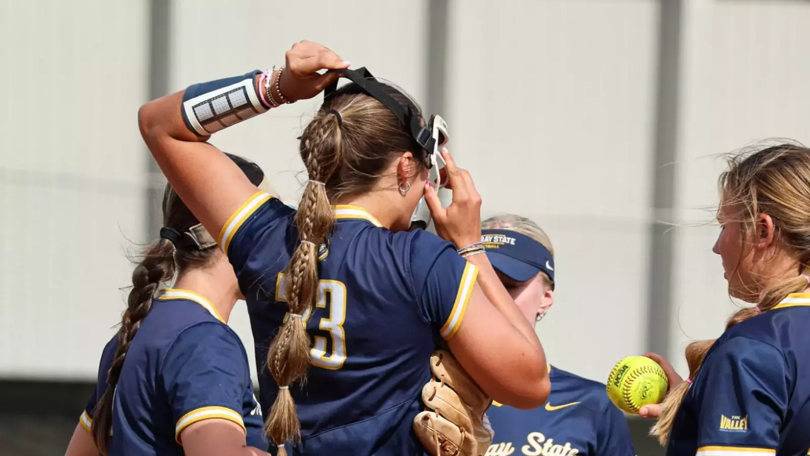 Racers Split Doubleheader, Drop Series Against Bruins - Murray State ...