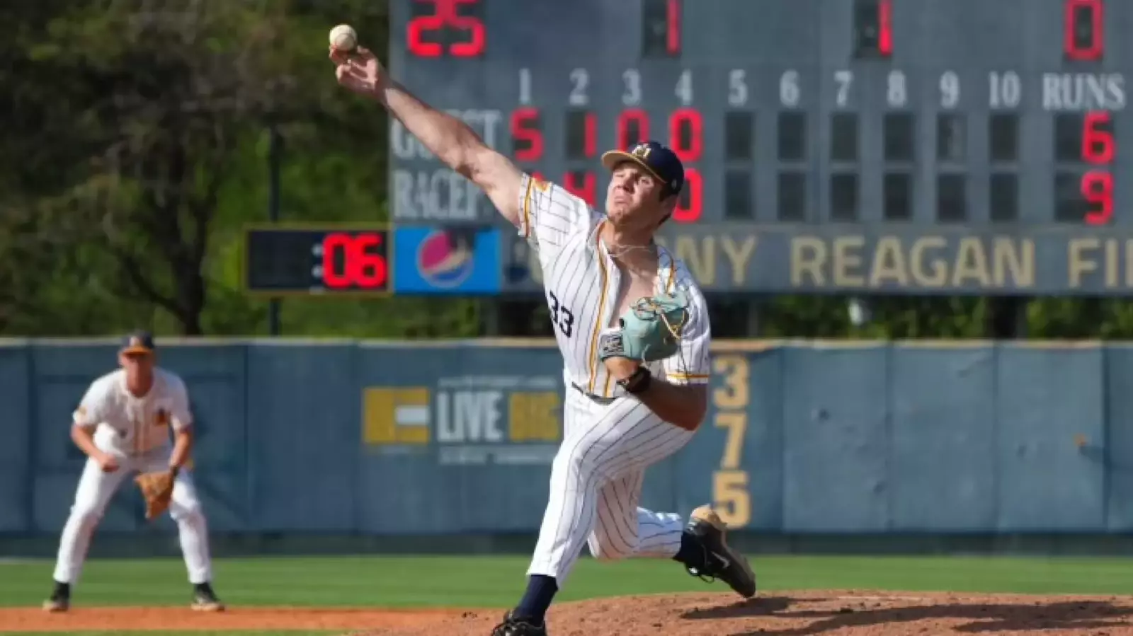 Racers Get Run-Rule Victory At Home Over Skyhawks - Murray State ...