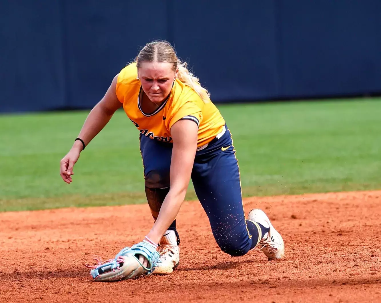 Minor Named Mvc Freshman Of The Week Murray State University Athletics