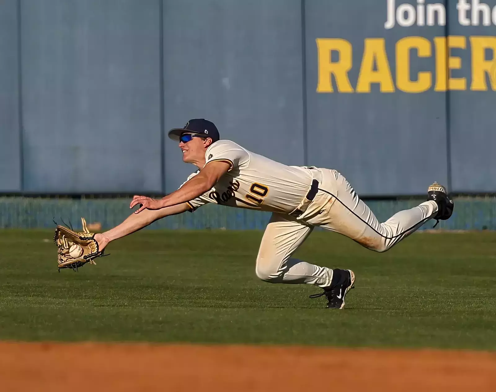 Racers Face Southern Indiana in Weekend Series - Murray State ...