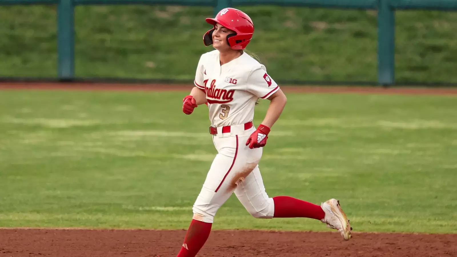 Taylor Minnick Named Top 25 Finalist for USA Softball Collegiate Player ...