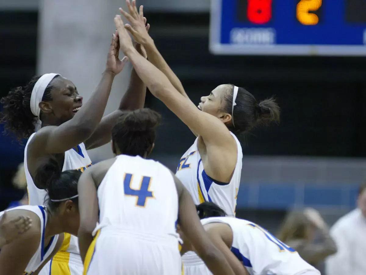University of Missouri Kansas City Official Athletics Website