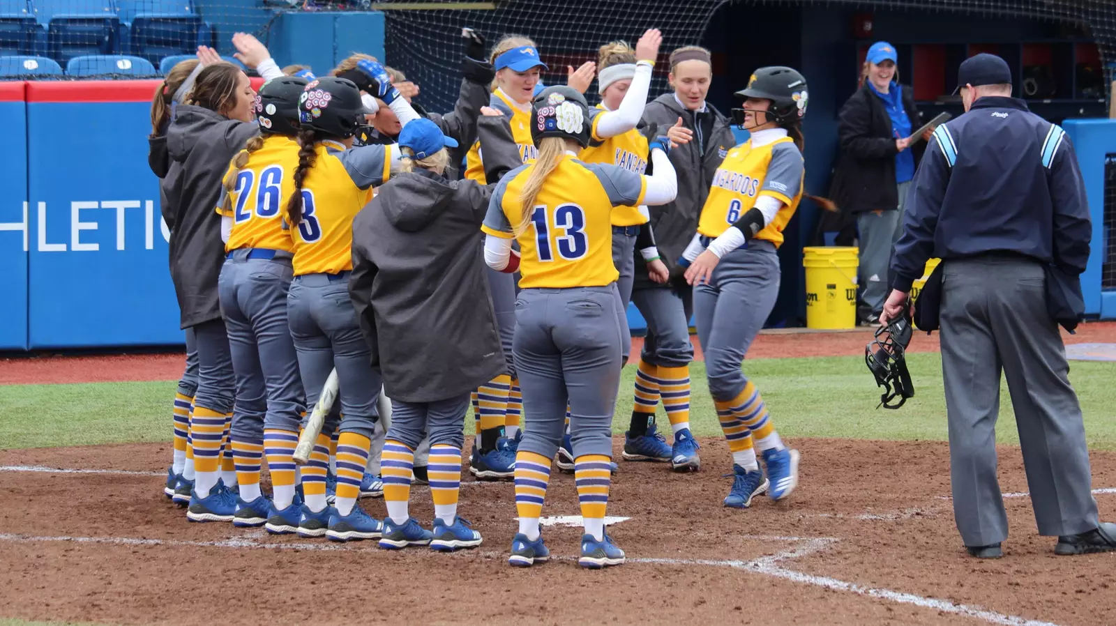 University of Missouri Kansas City Official Athletics Website