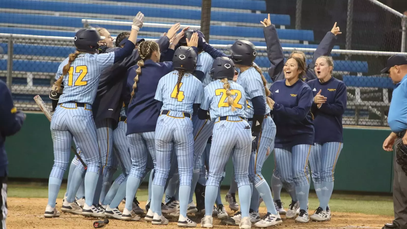 University of Missouri Kansas City Official Athletics Website