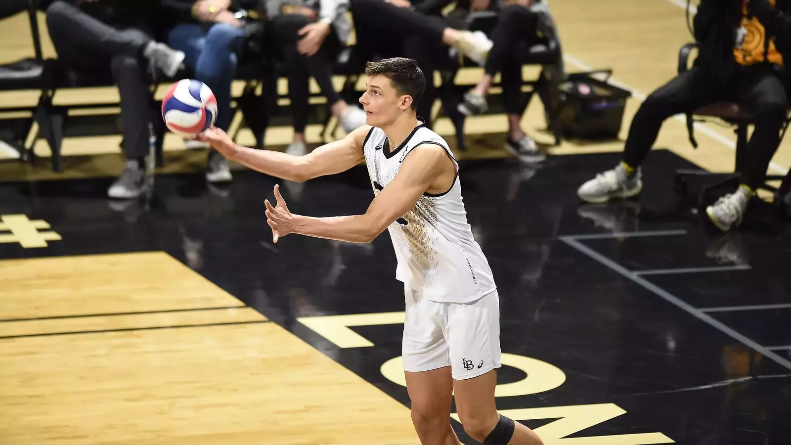 Alex Nikolov Named Off the Block National Freshman of the Week - Long ...