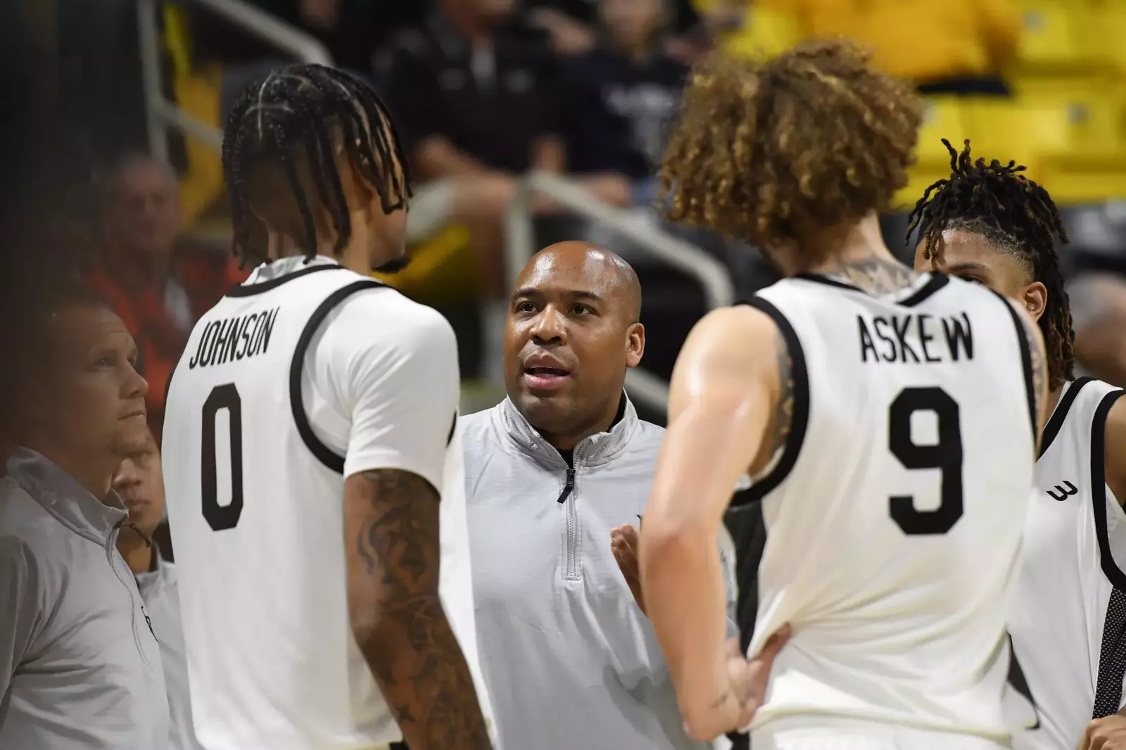 Men's Basketball Brings Five-Game Winning Streak Into New Year Facing ...