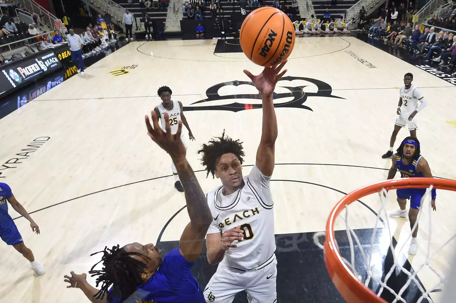 Men’s Basketball Extends Winning Streak With 79-66 Win Over CSU ...