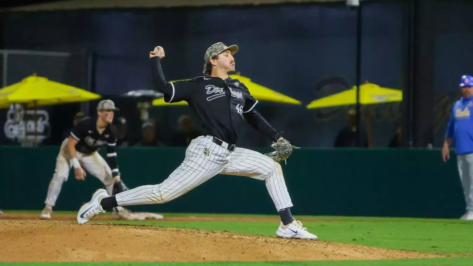 The Dirtbags Step Out Of Conference In Michigan - Long Beach State ...