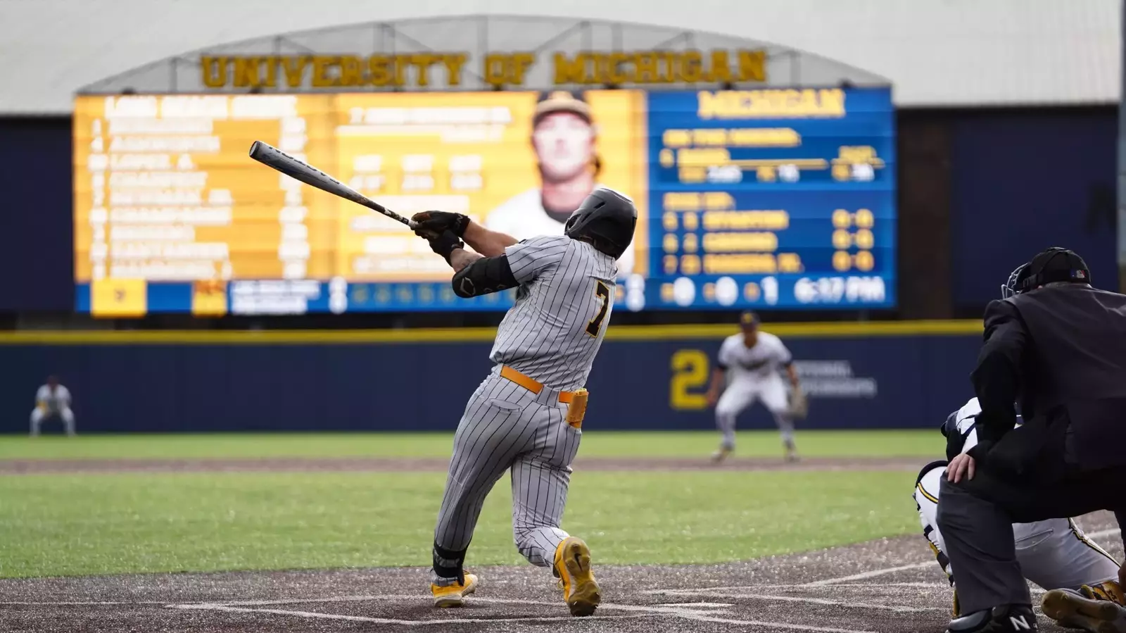 Michigan Overtakes The Dirtbags In A Wild Eighth Inning - Long Beach ...