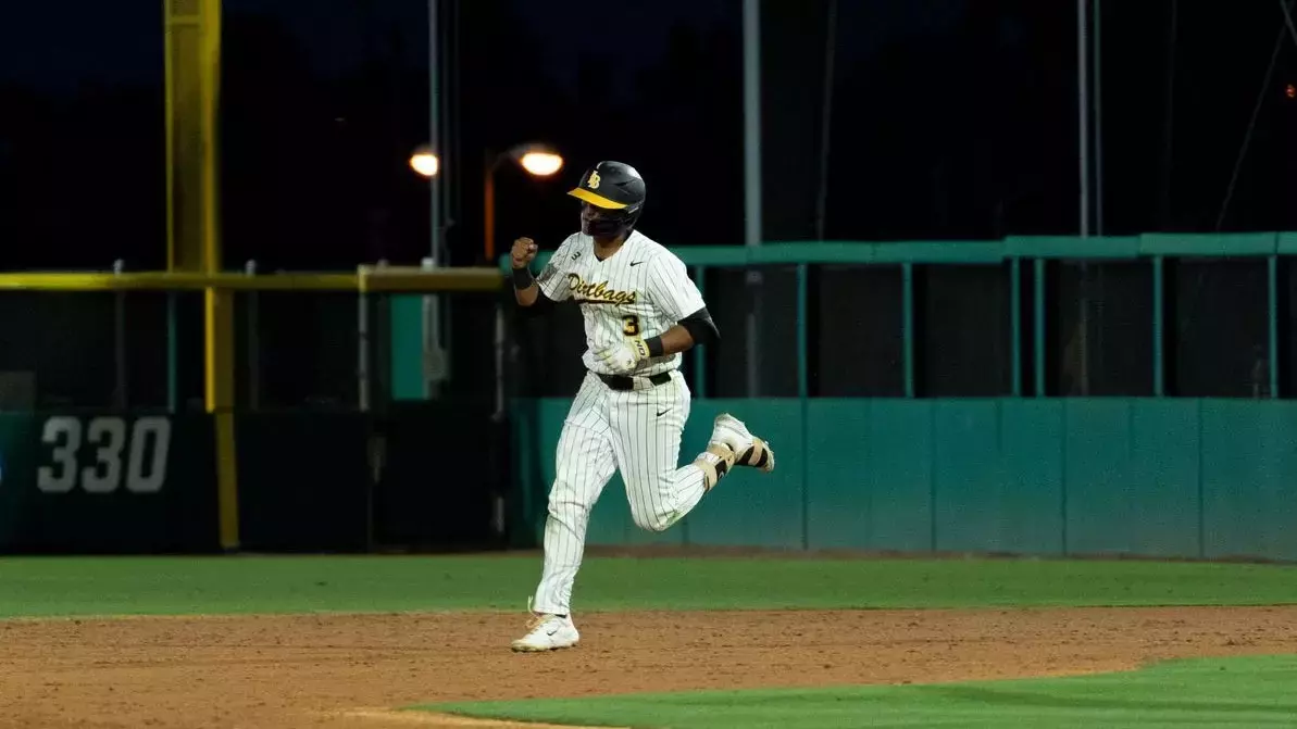 Briseno's Hits The Gamewinning Home Run For The Dirtbags Against UH ...