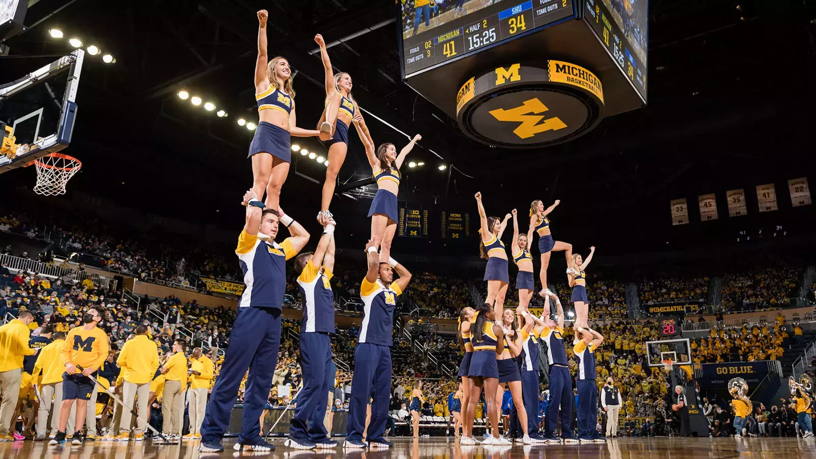 Meet the Team: 2022-23 Michigan Cheer - University of Michigan Athletics