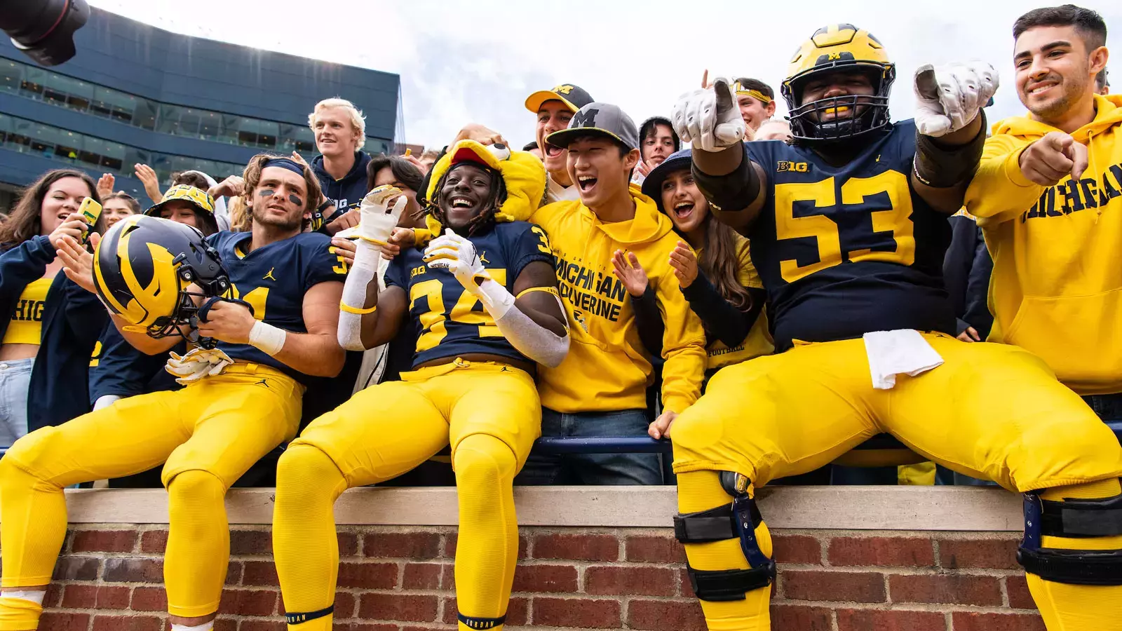 Visual Recap: #4 U-M 34, Maryland 27 - University of Michigan Athletics