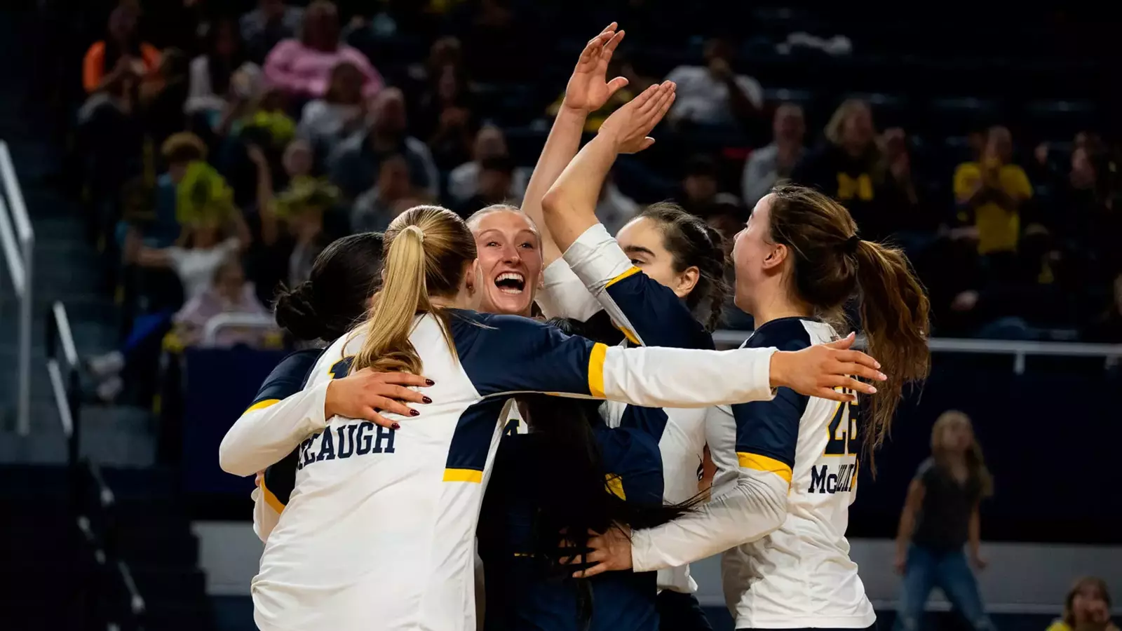 Michigan Closes Out Season with Five-Set Win over Northwestern ...