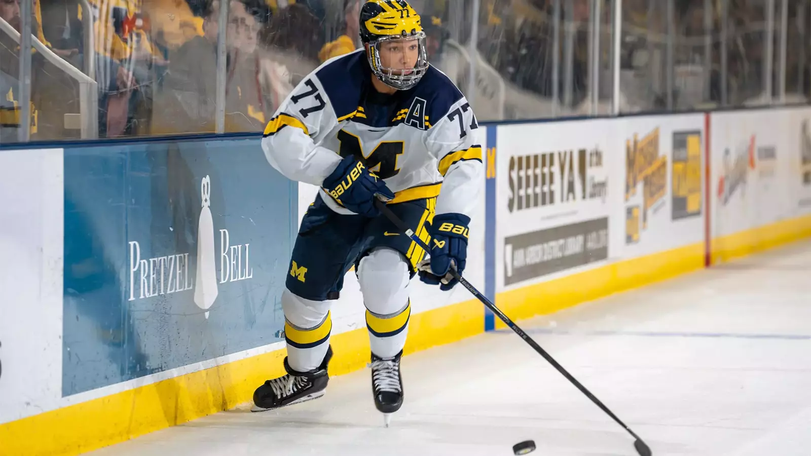 Warren Inks Deal with New York Islanders - University of Michigan Athletics