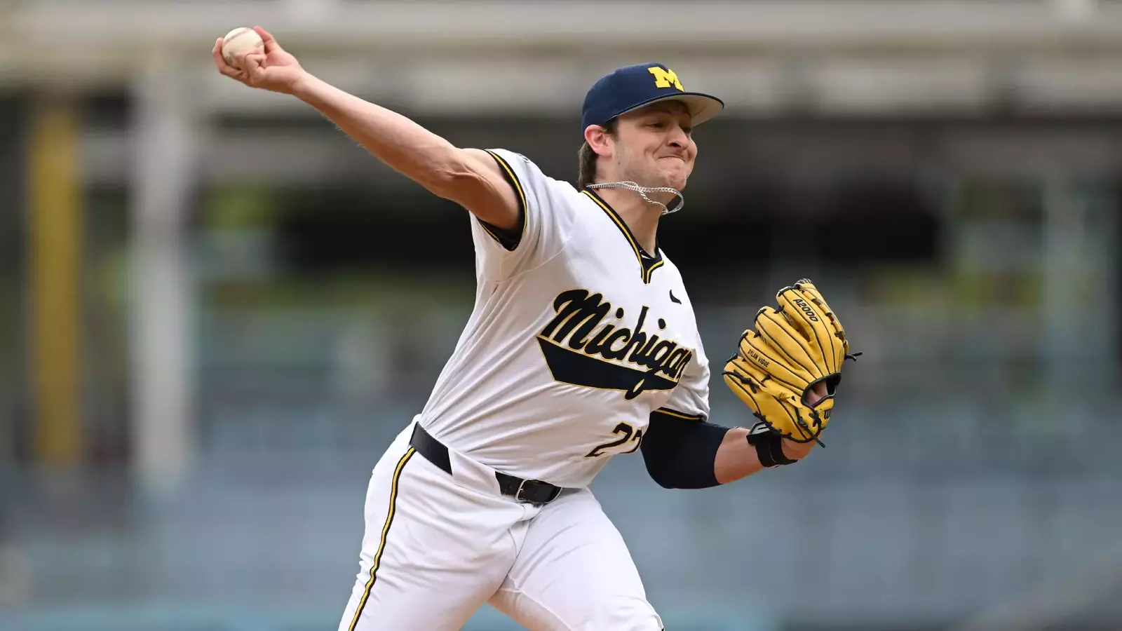 Michigan Falls to Hawkeyes In Series-Opening Pitchers' Duel ...
