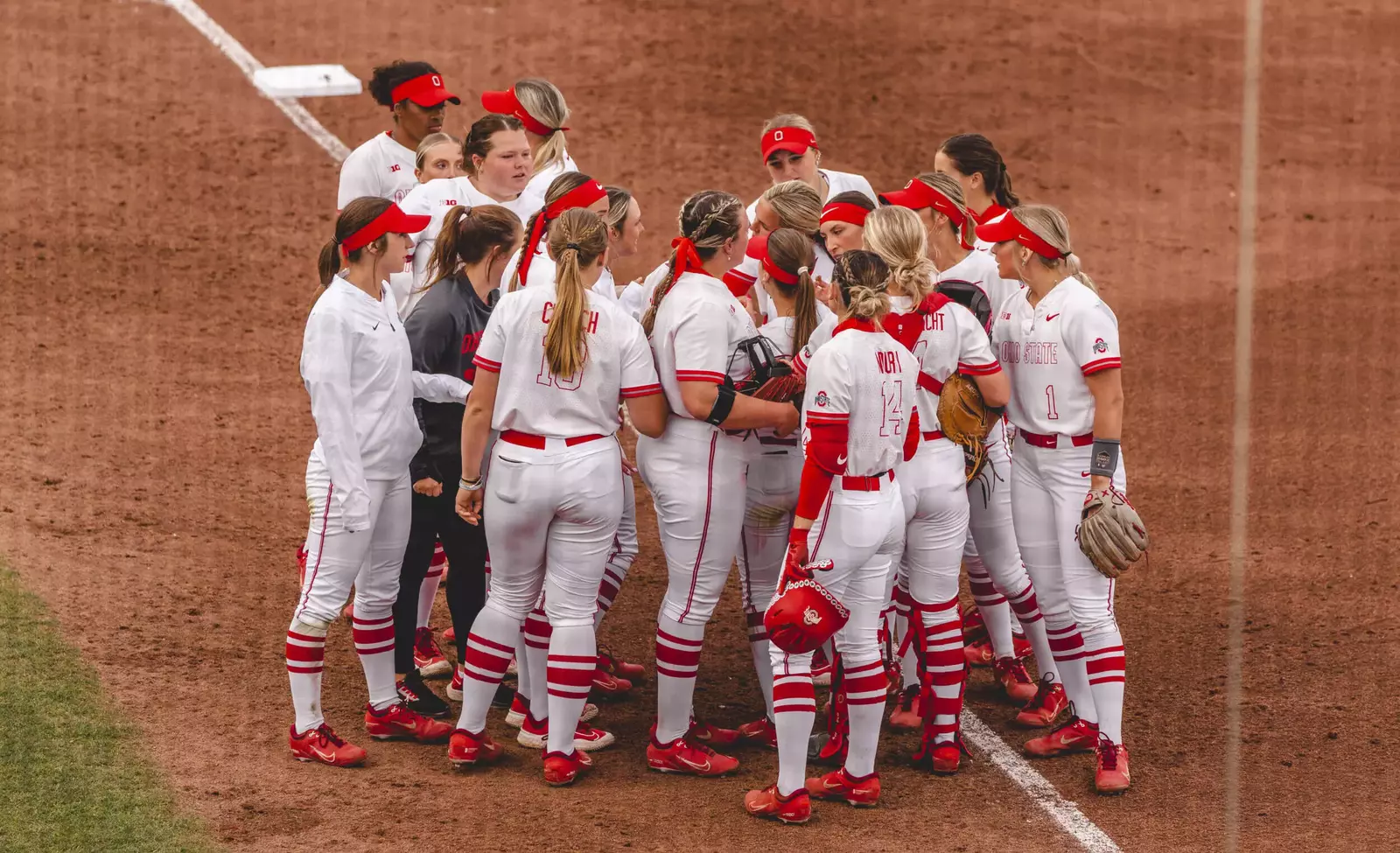 Gophers Take Opening Game Of Weekend Series, 7-1 - Ohio State