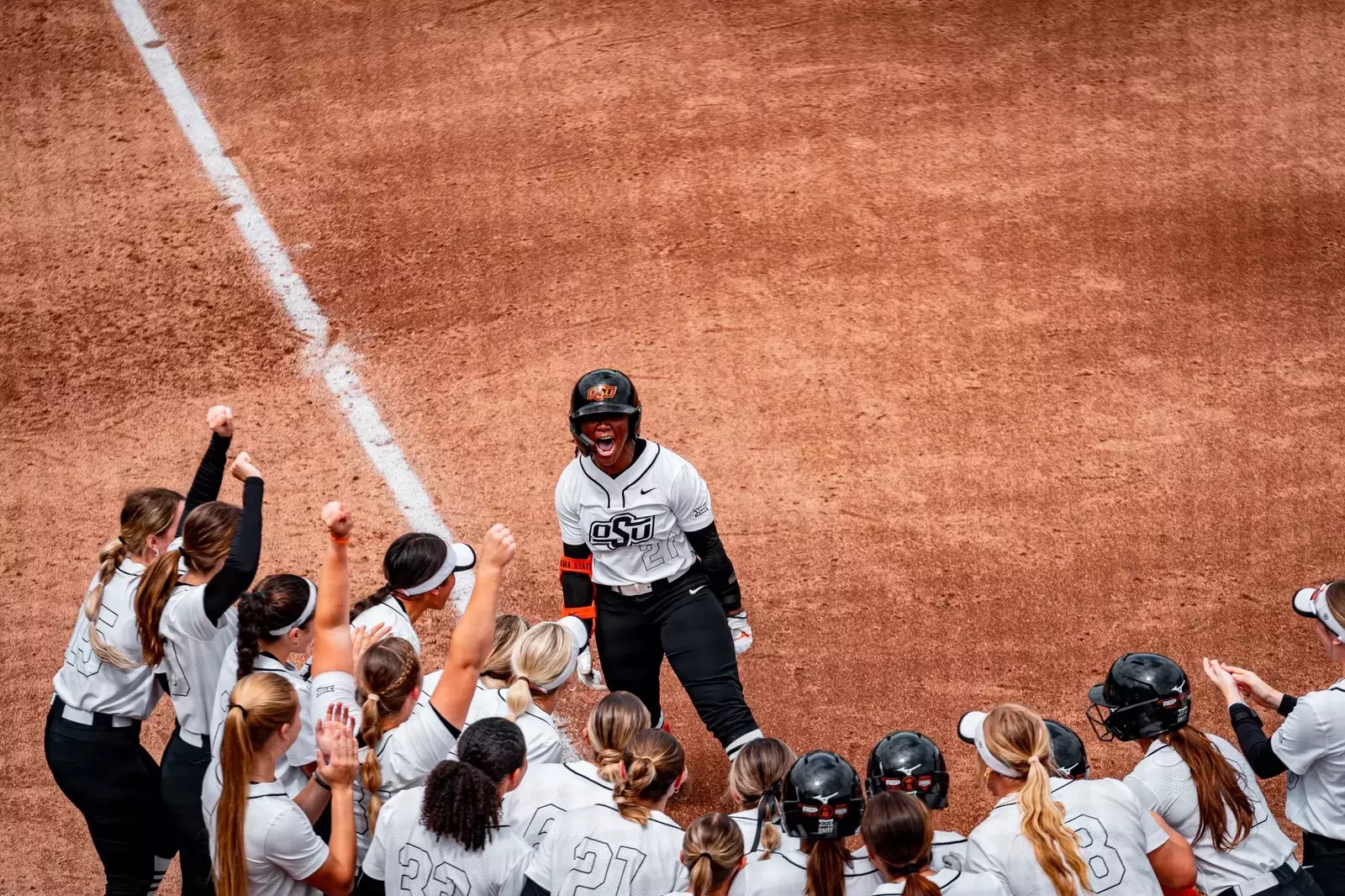 Cowgirl Softball completes sweep of Kansas, 9-1 - Oklahoma State ...